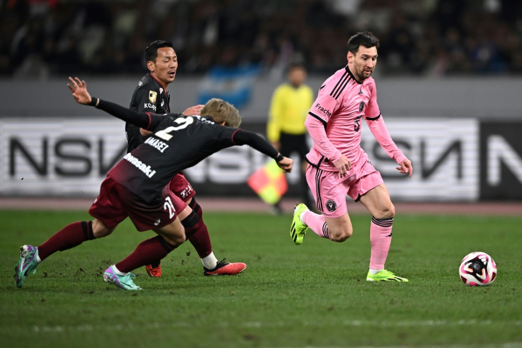 Messi wows Tokyo fans with cameo days after Hong Kong no-show - Soccer ...