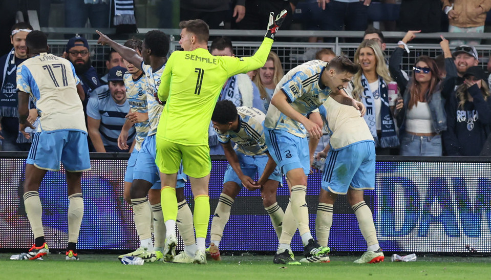 'Sour taste': Blown call costs Sporting KC win - Soccer America