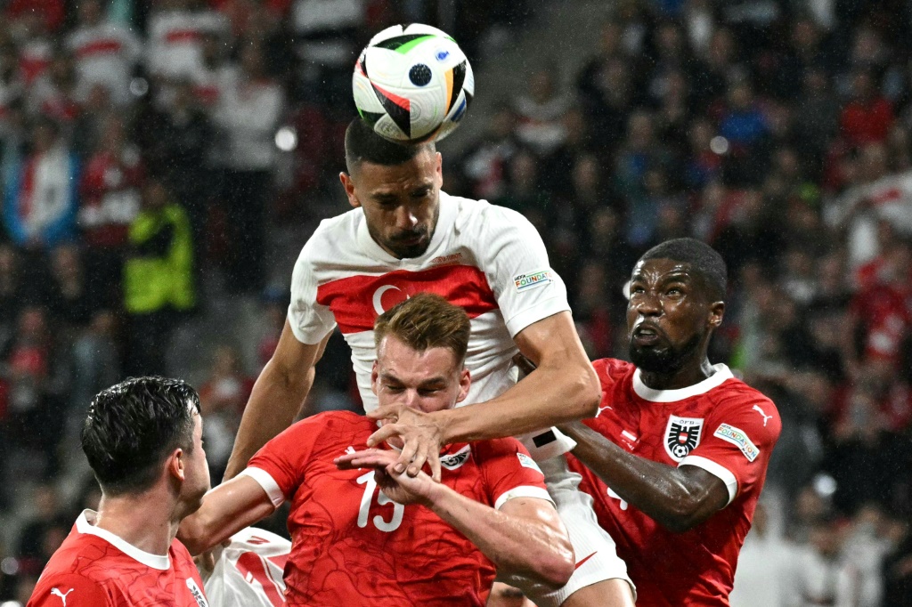 Un doublé de Merih Demiral propulse la Turquie en quarts de finale de l ...
