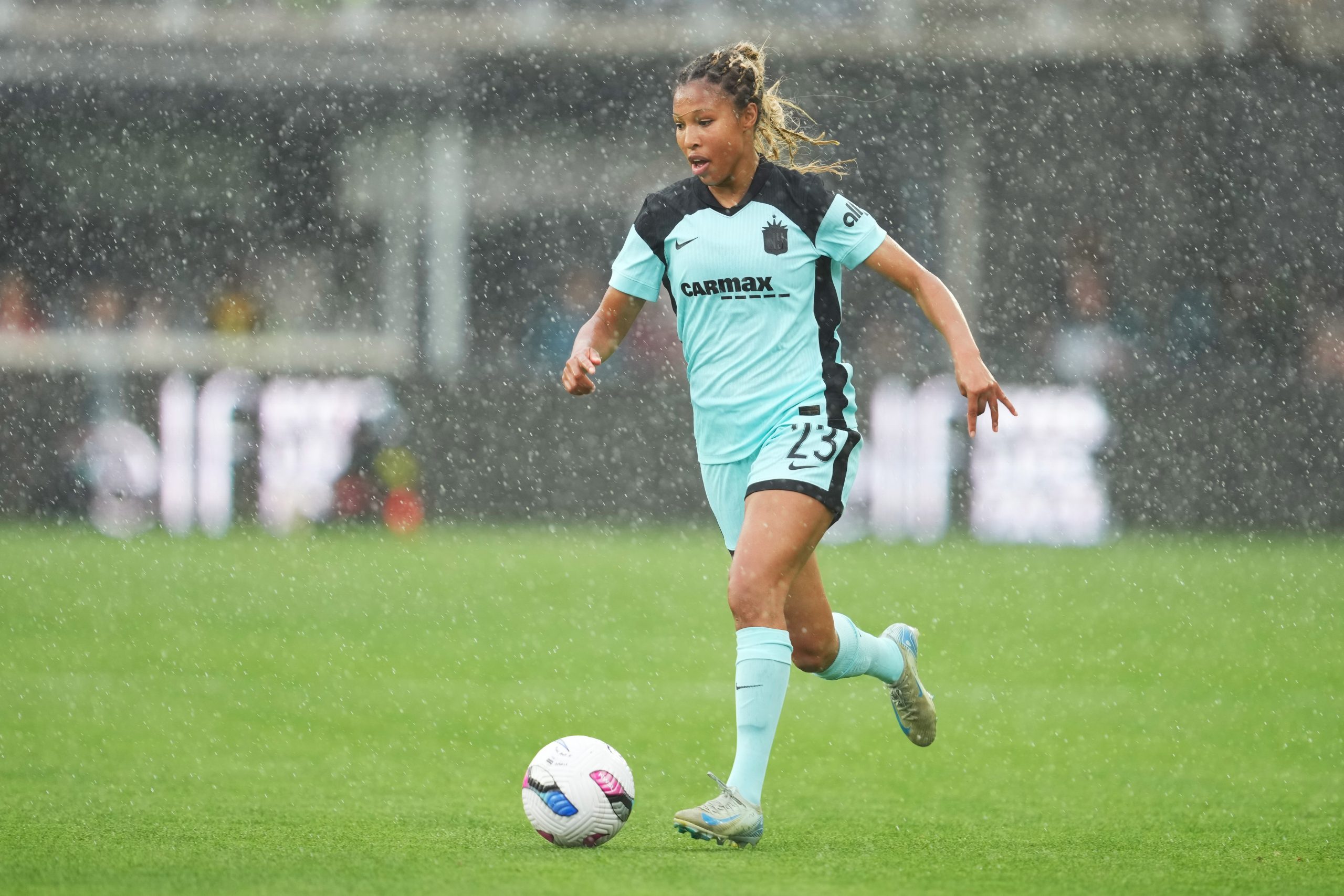 Midge Purce hits Broadway - Soccer America