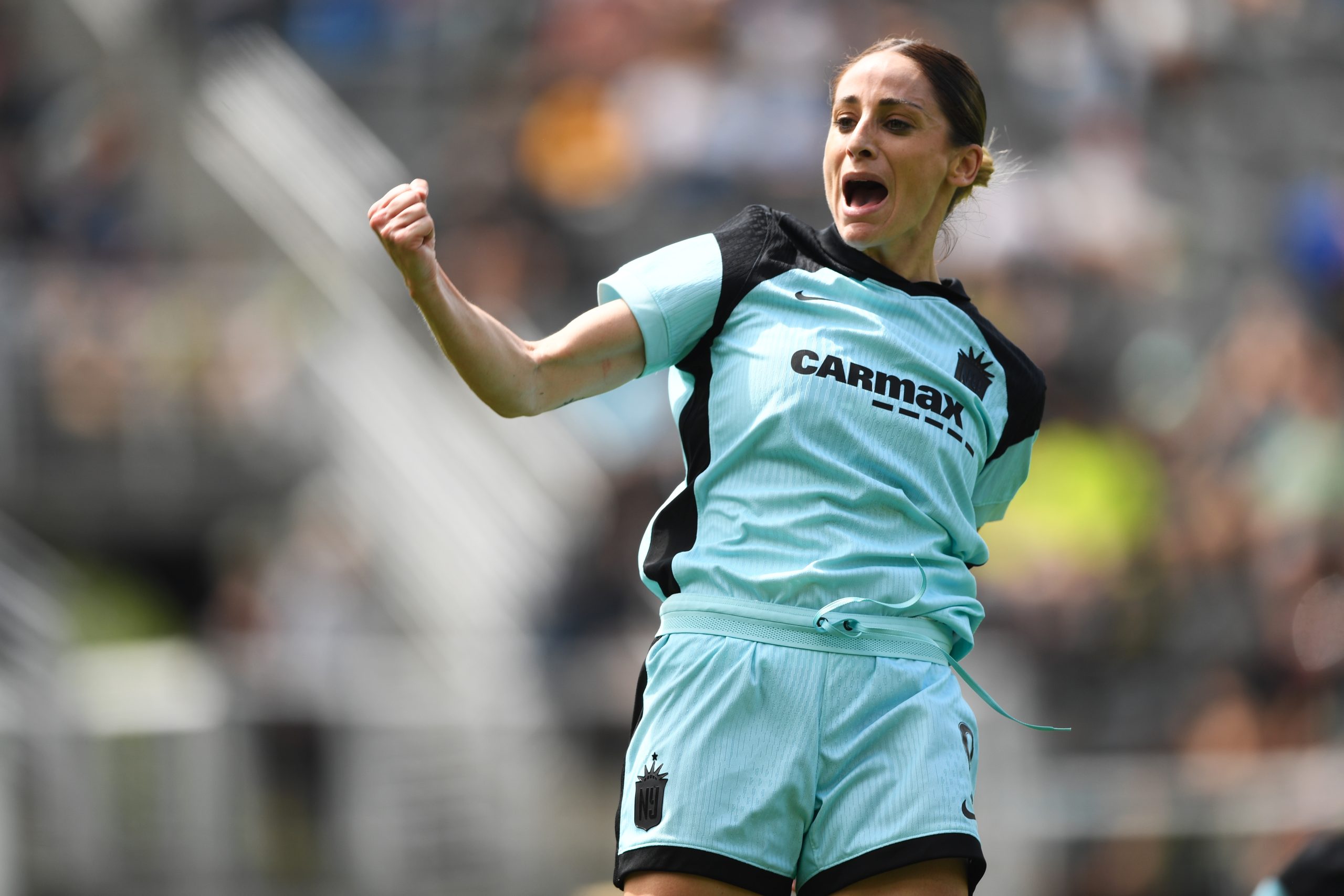 Esther González is staying with Gotham FC - Soccer America