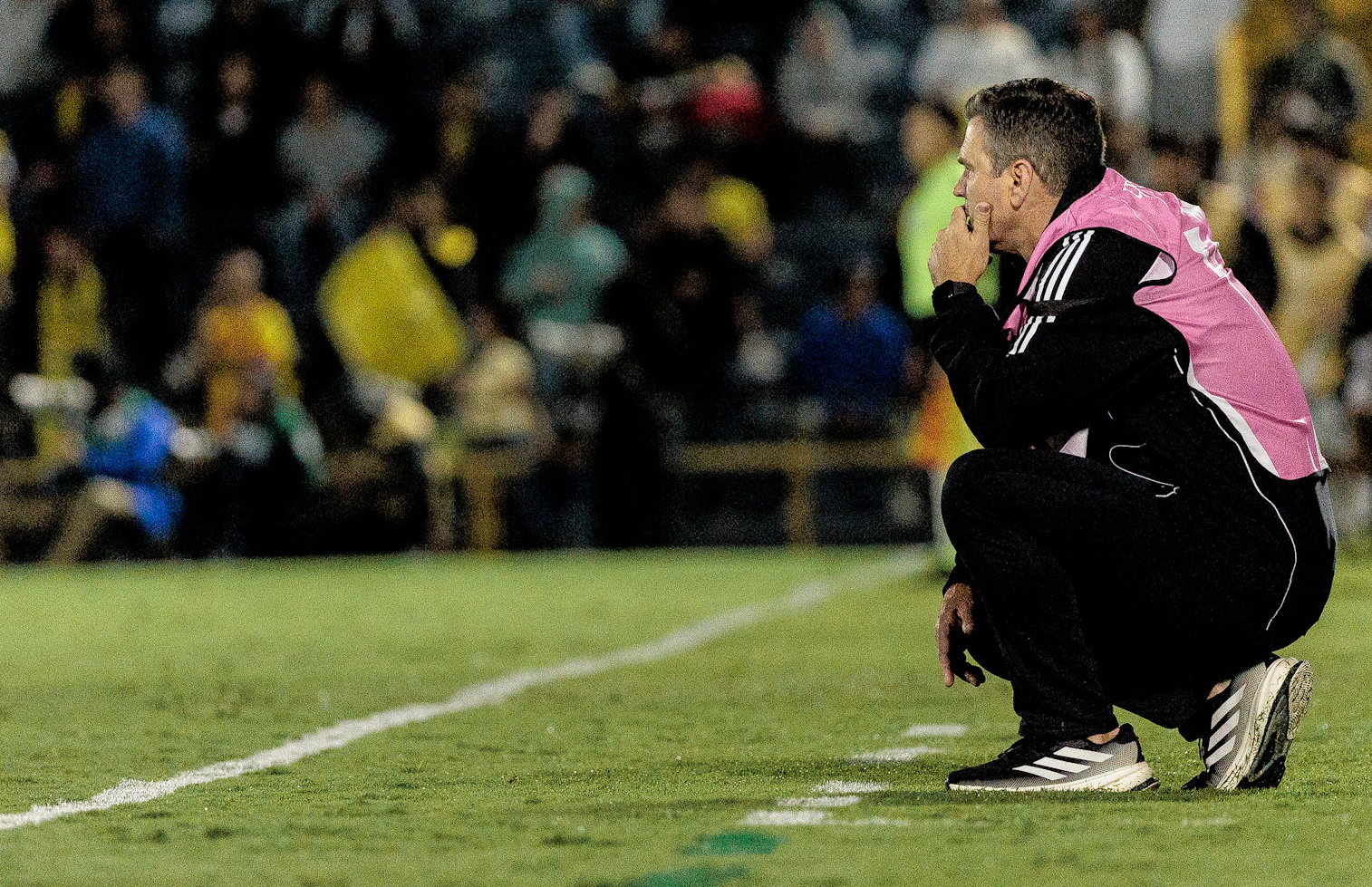 Winless Galaxy gives Greg Vanney contract extension - Soccer America